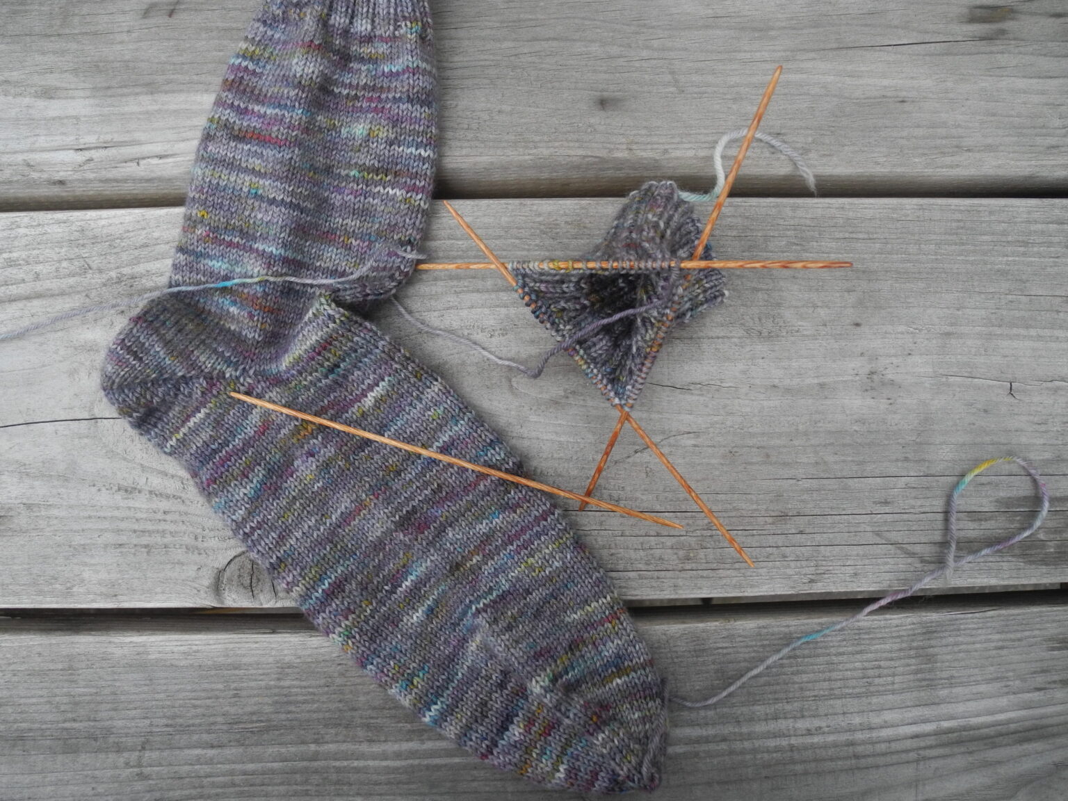 How to choose the best sock knitting needles for you - The Cozy Cuttlefish
